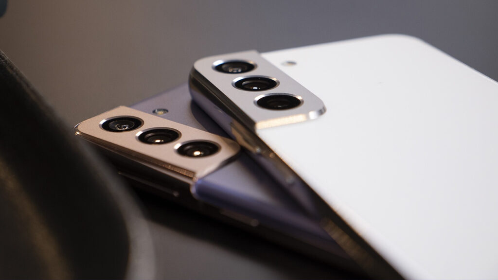 Samsung has released the One UI 7 update for its two popular models ...