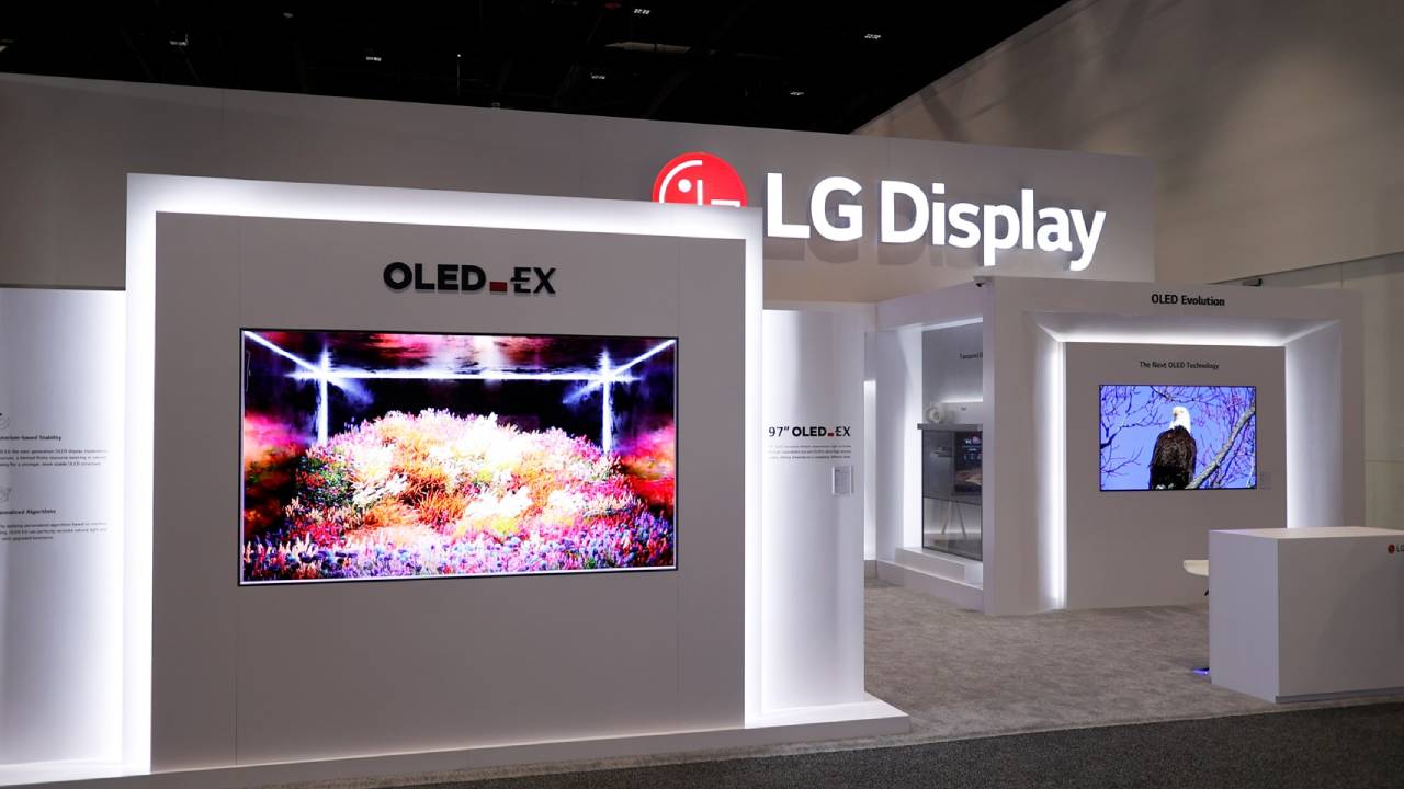 LG OLED Flex: innovative TV with bendable 42-inch OLED display ...