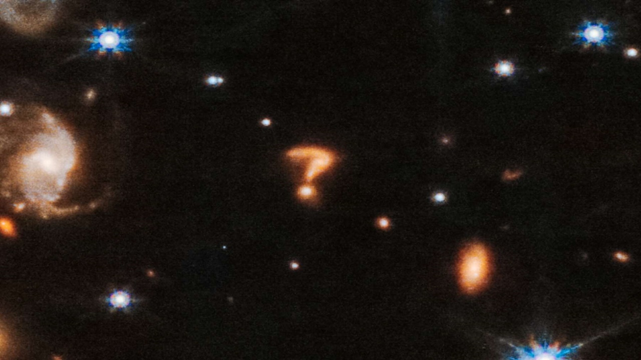 James Webb spots mysterious "question mark" object in space ...