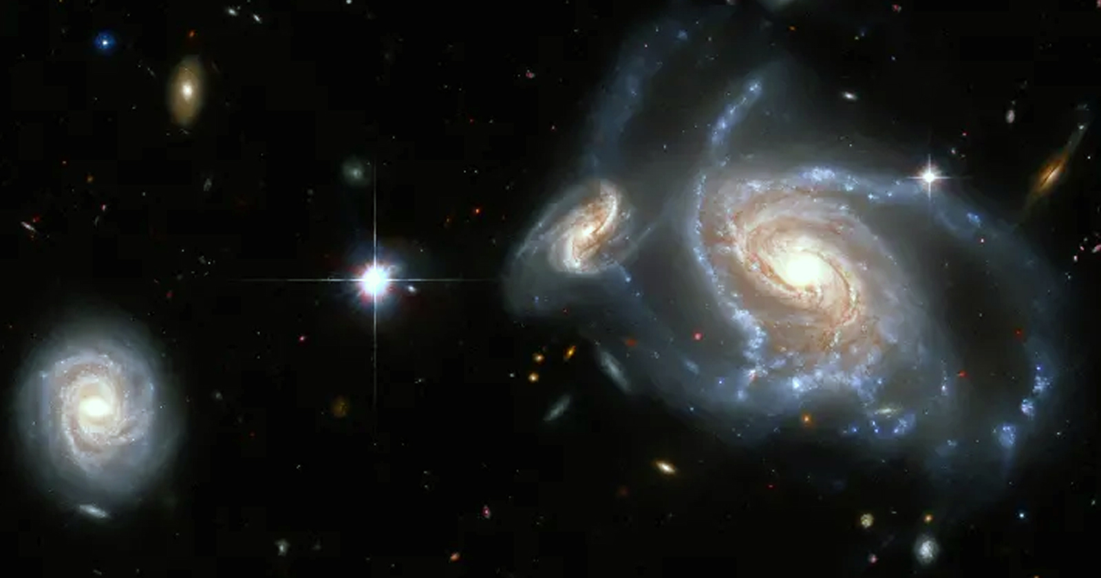 Hubble photographs four overlapping spiral galaxies - ShiftDelete.Net Global