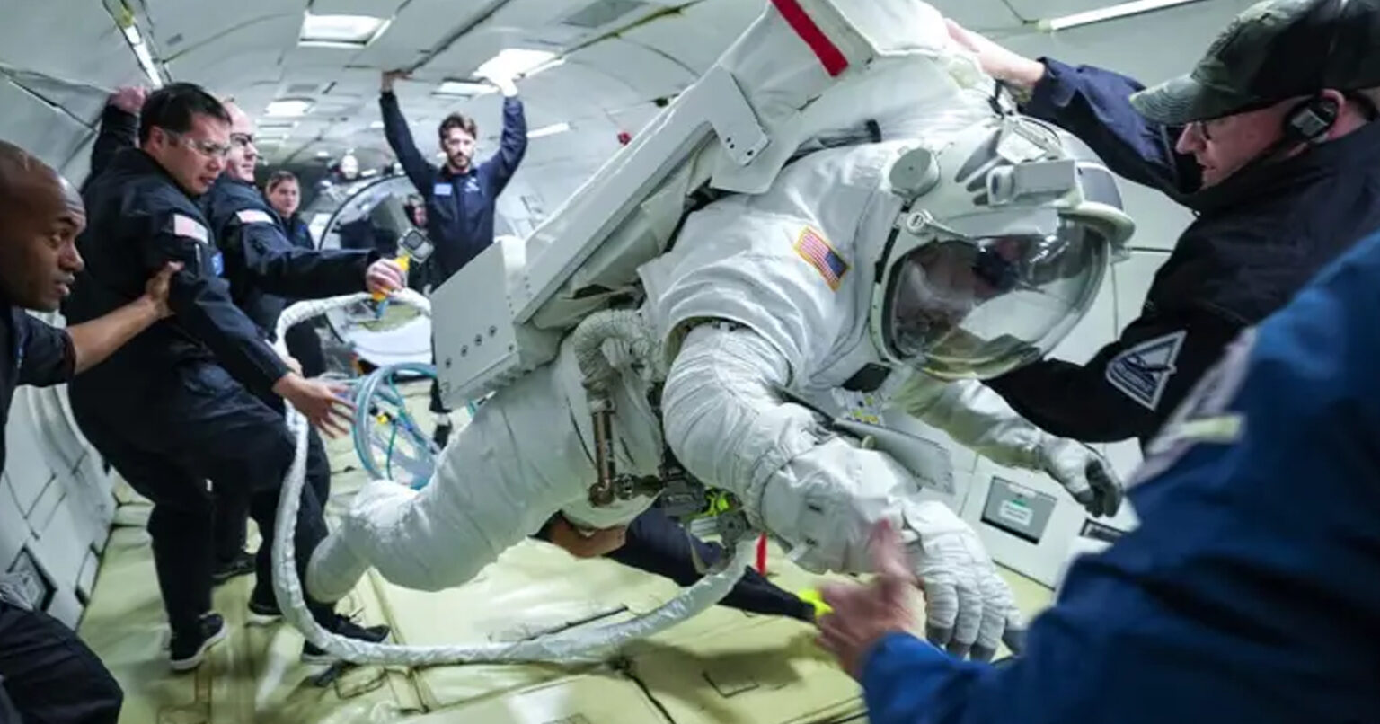 NASA tests next-generation spacesuit for spacewalks - ShiftDelete.Net ...