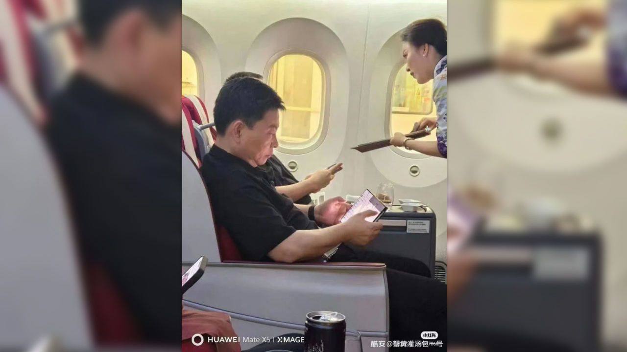 Huawei's new triple-fold smartphone was seen live! - ShiftDelete.Net Global