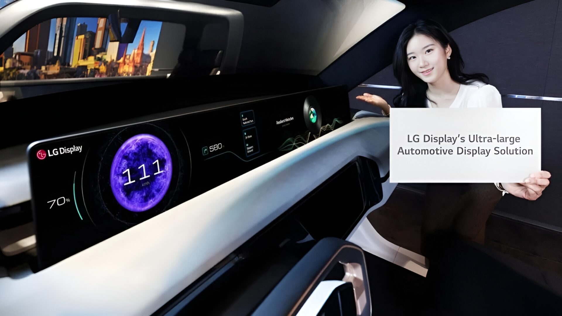 LG unveils the world's first 40-inch in-car display! - SDN