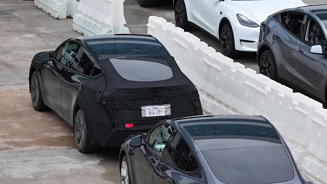 Affordable Tesla Model 2 was seen for the first time! Smaller than ...
