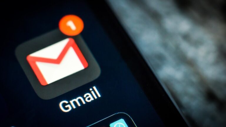 Gmail users warned about fake Google security alert targeting inboxes ...