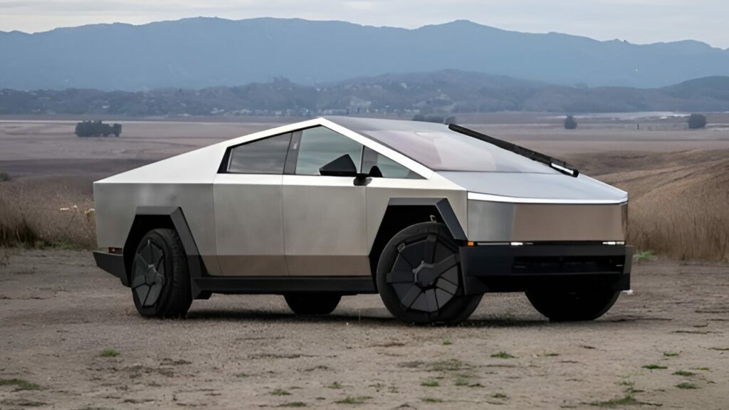 Tesla Cybertruck is coming with a new version! - SDN