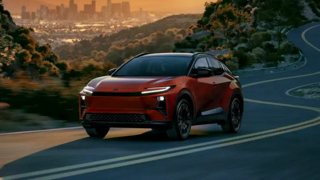 The new Toyota C-HR electric model is coming in 2026! - SDN