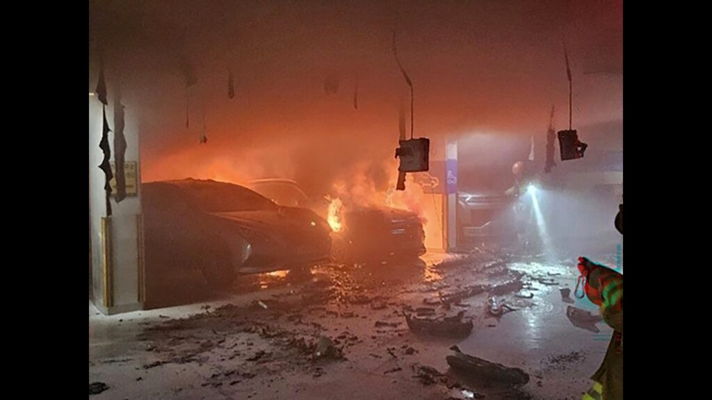 Electric Mercedes-Benz Fire Raises New EV Safety Alarms - ShiftDelete ...