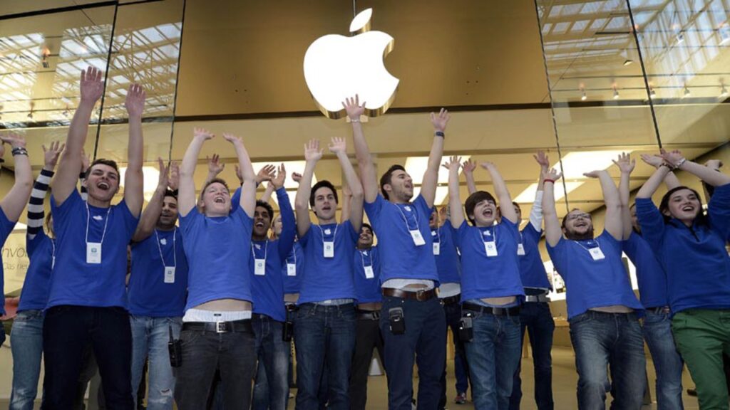 Apple warns employees: Don't leave the US! - SDN